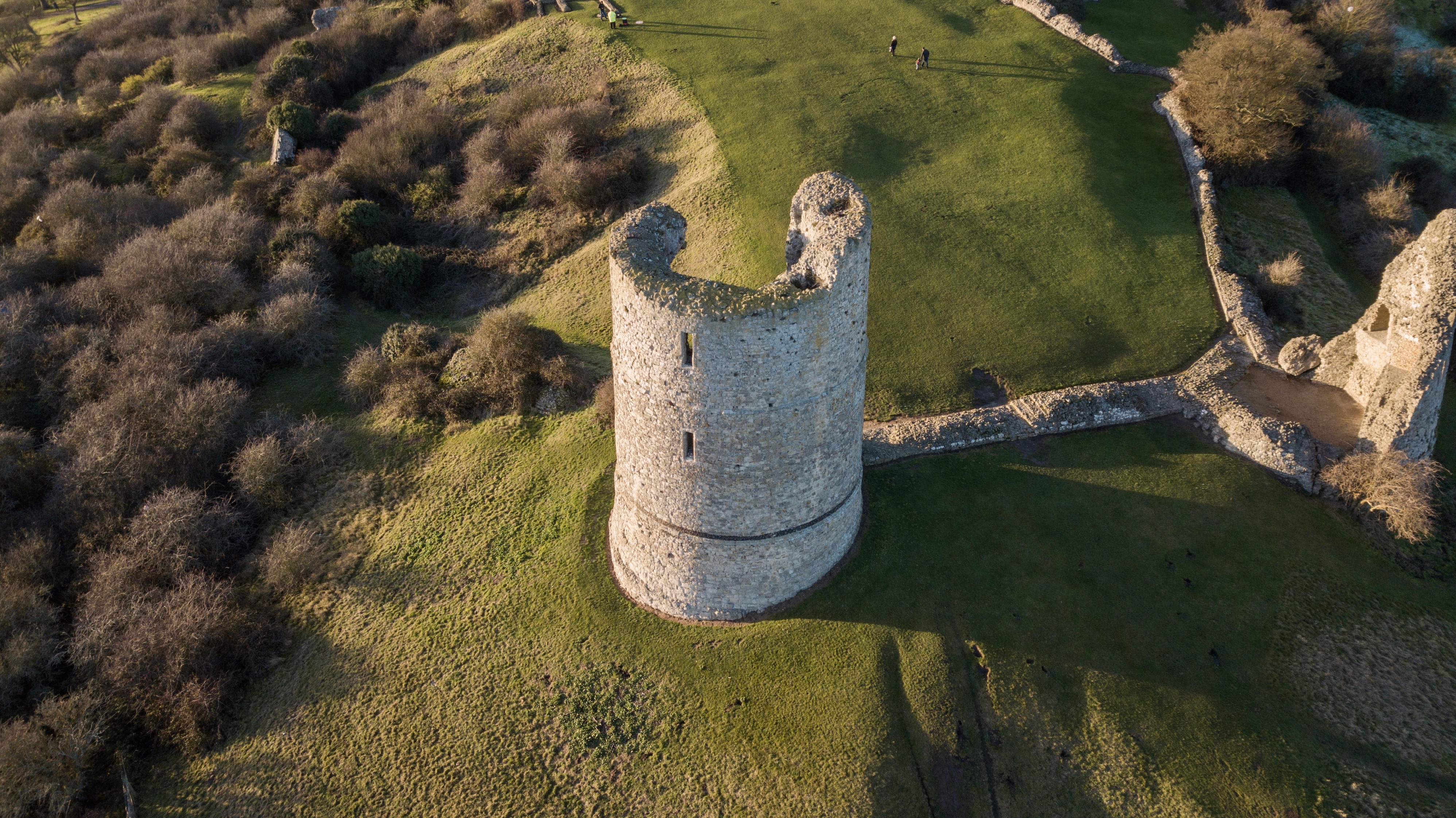 Hadleigh Castle, Essex - Where to fly your drone in the UK - Grey ...